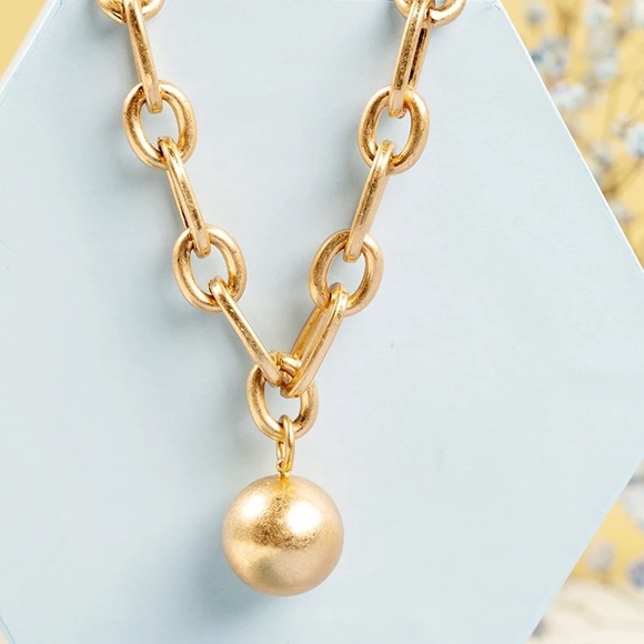 Zara | Jewelry | Zara Gold Ball Pendant Oval Circle Link Chain Necklace ...